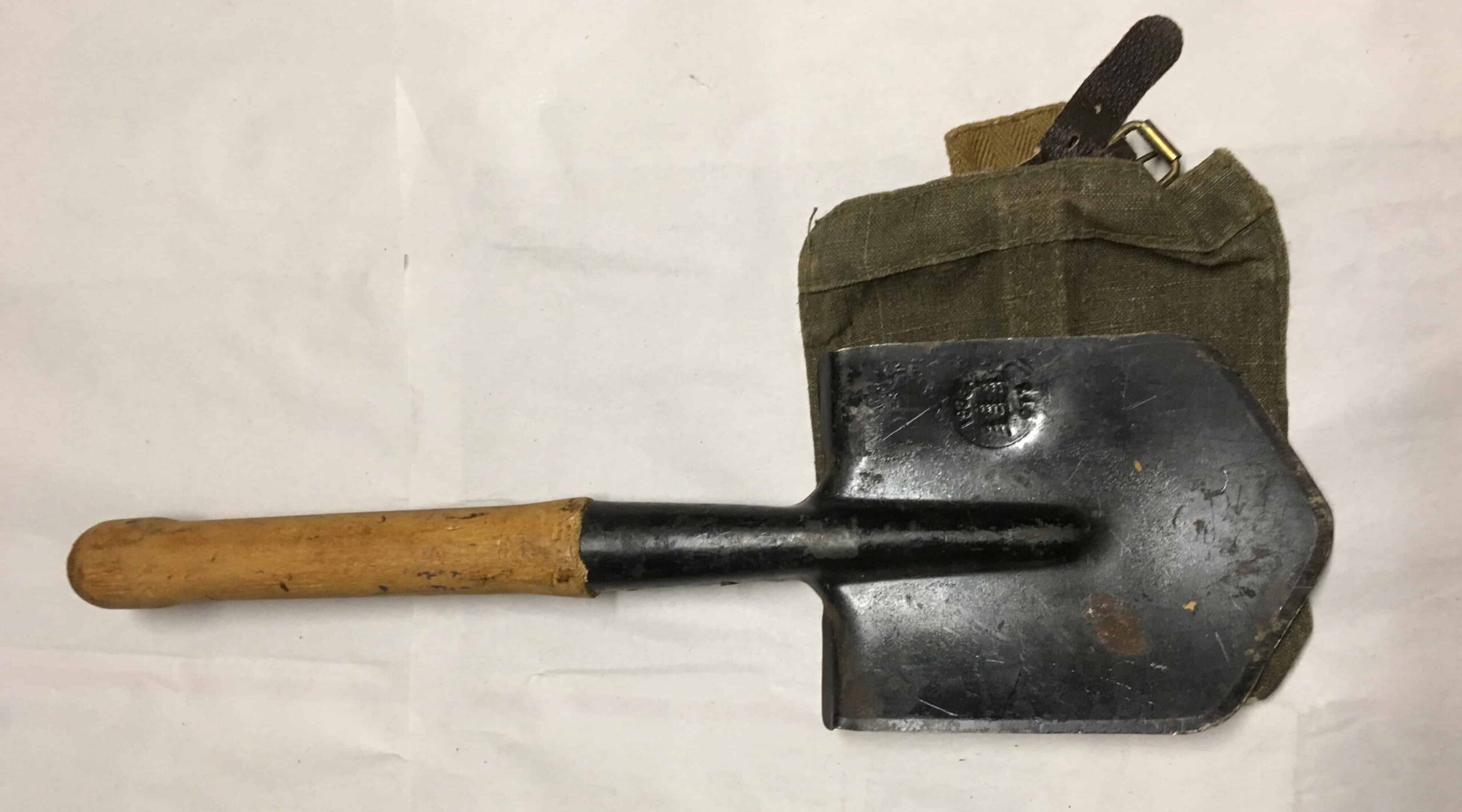 Soviet 1988 E Tool with Carrier - Enemy Militaria