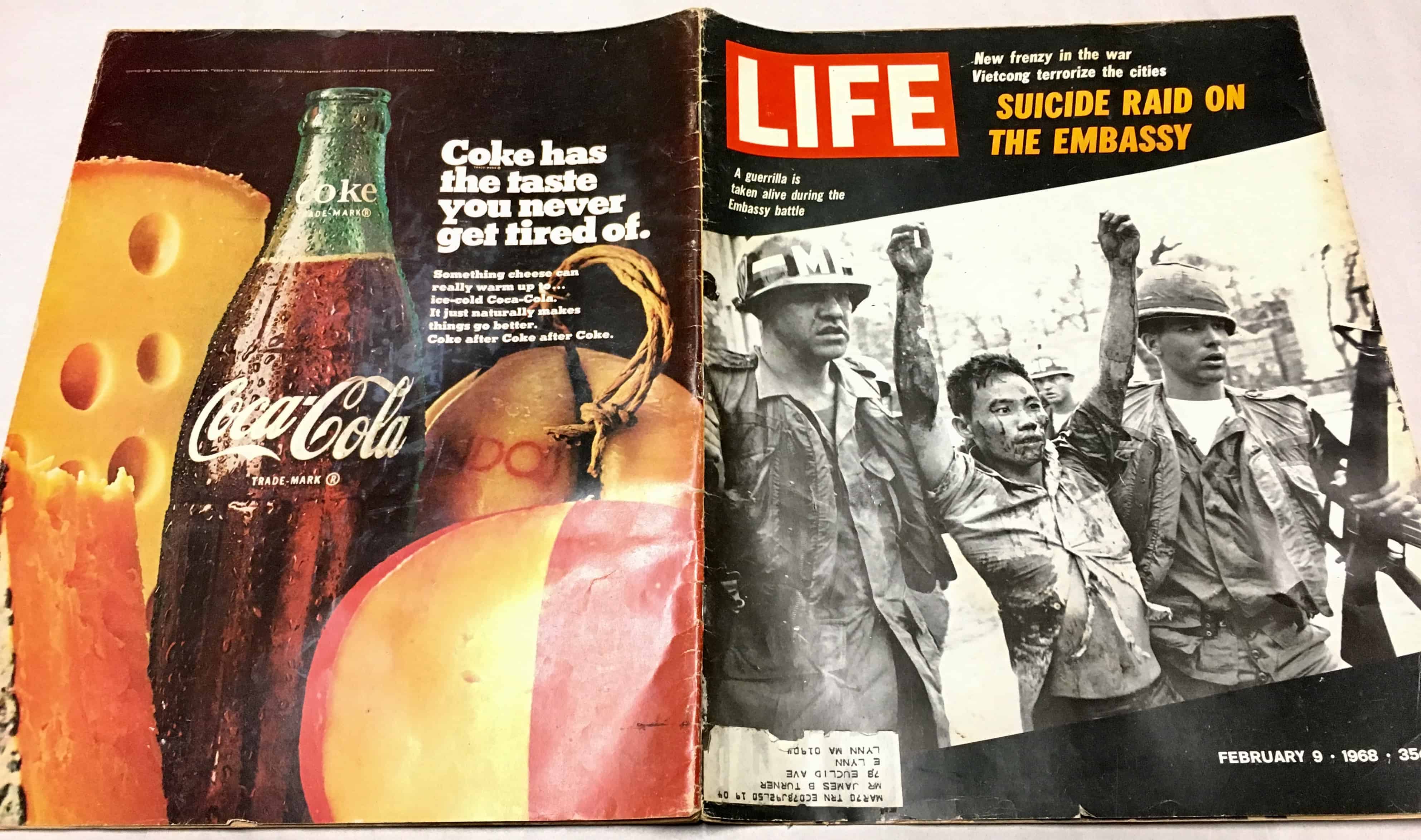 Life Magazine 1968 Tet Offensive US Embassy Taken Over - Enemy Militaria