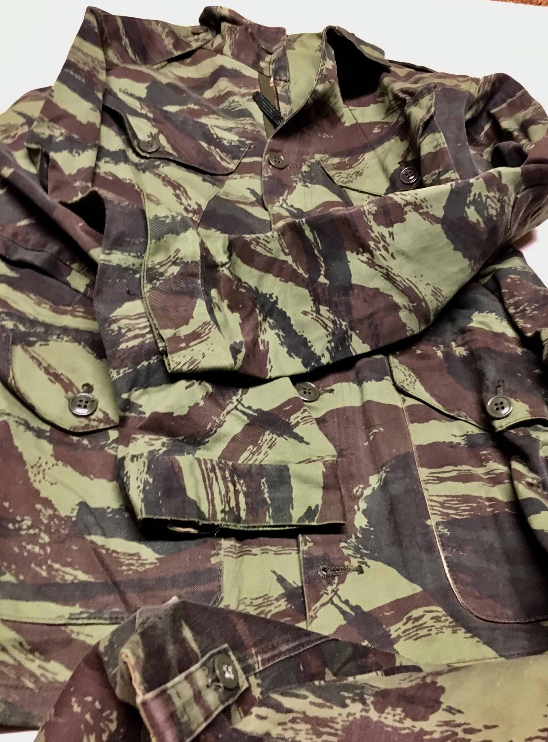 Iraqi Lizard Pattern Camouflage Uniform Desert Storm - Enemy Militaria