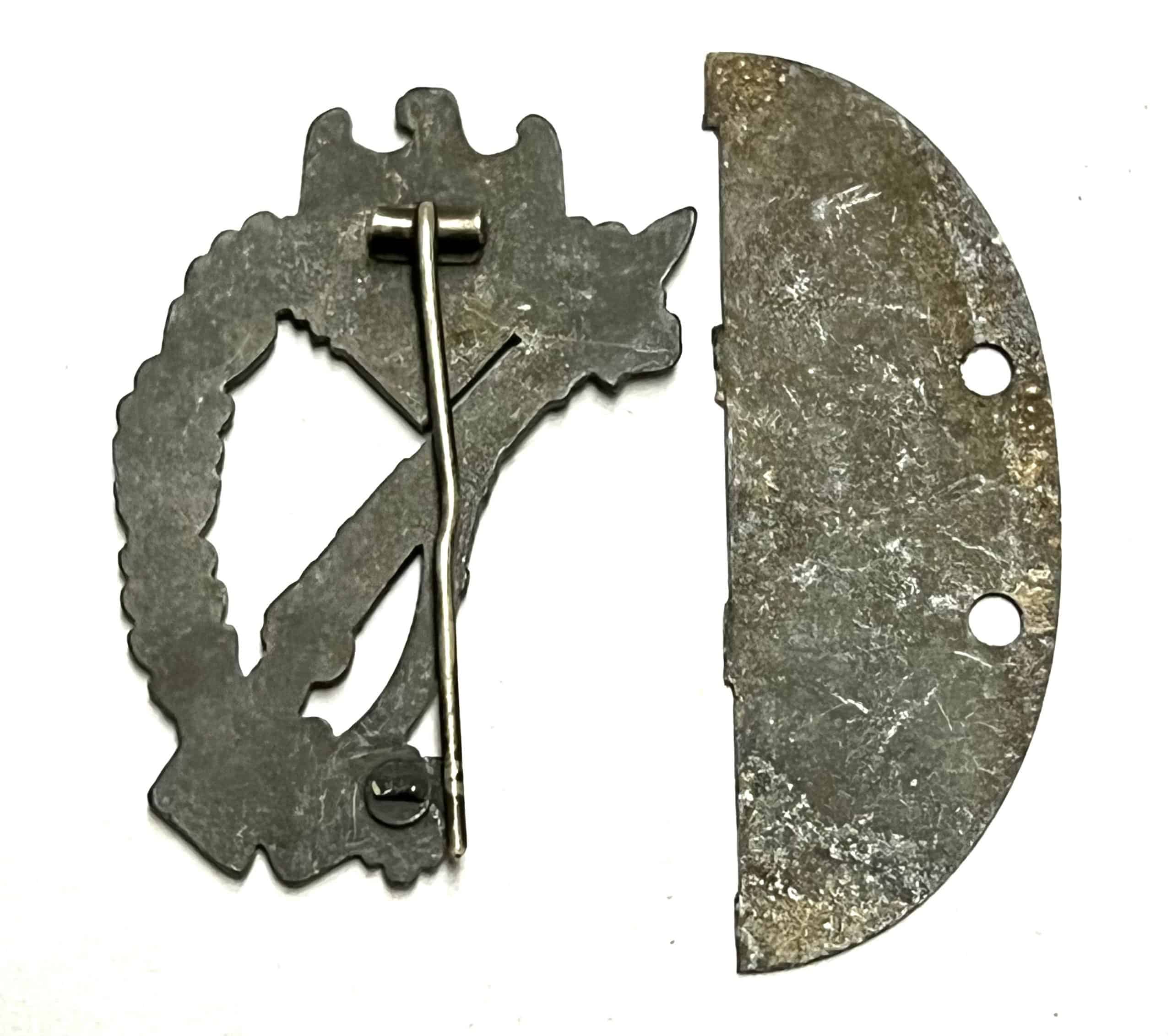 WW2 German Dog Tag and Infantry Assault Badge from KIA - Enemy Militaria
