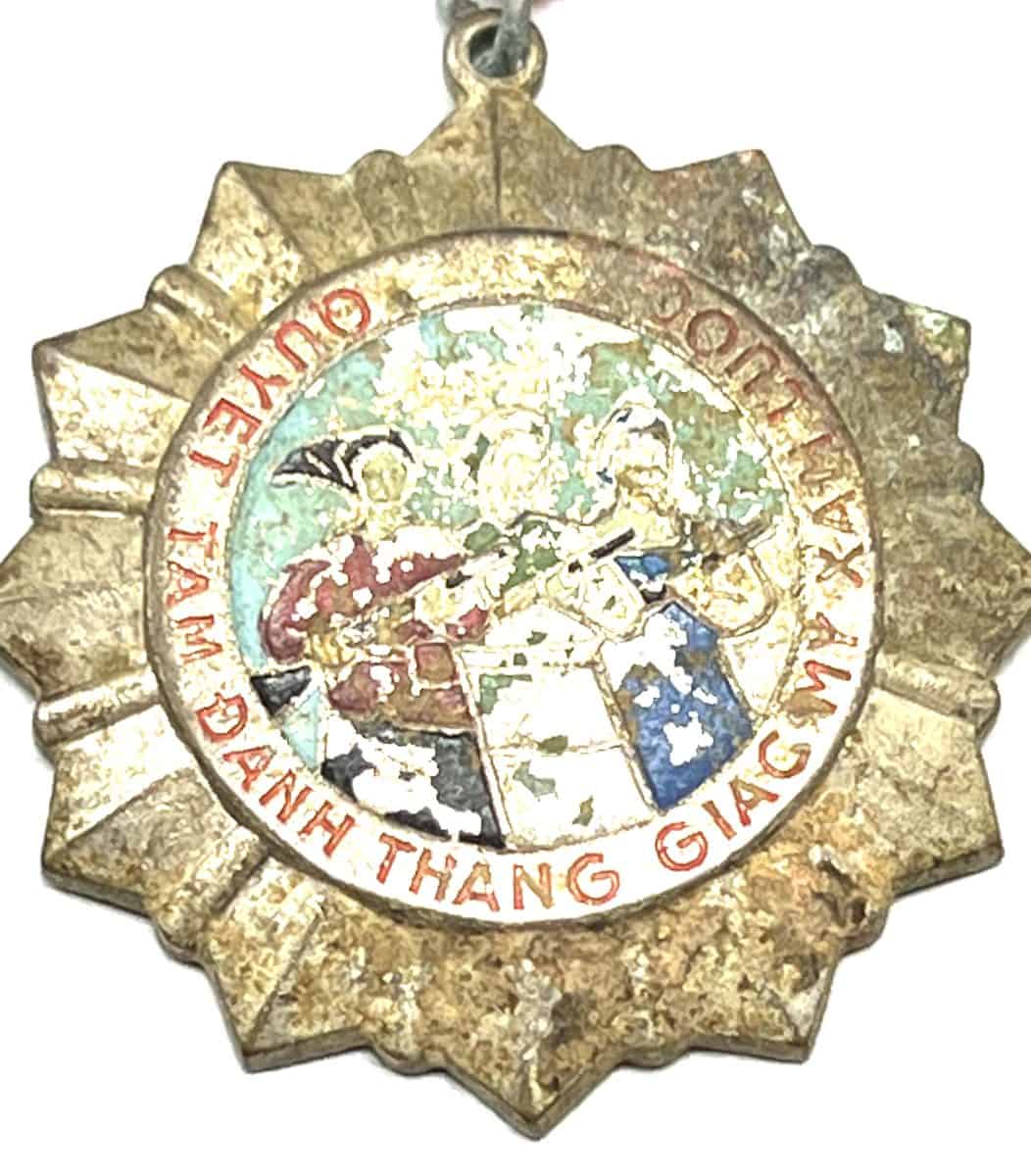 Viet Cong Medal with Ribbon Kill American Invader - Enemy Militaria