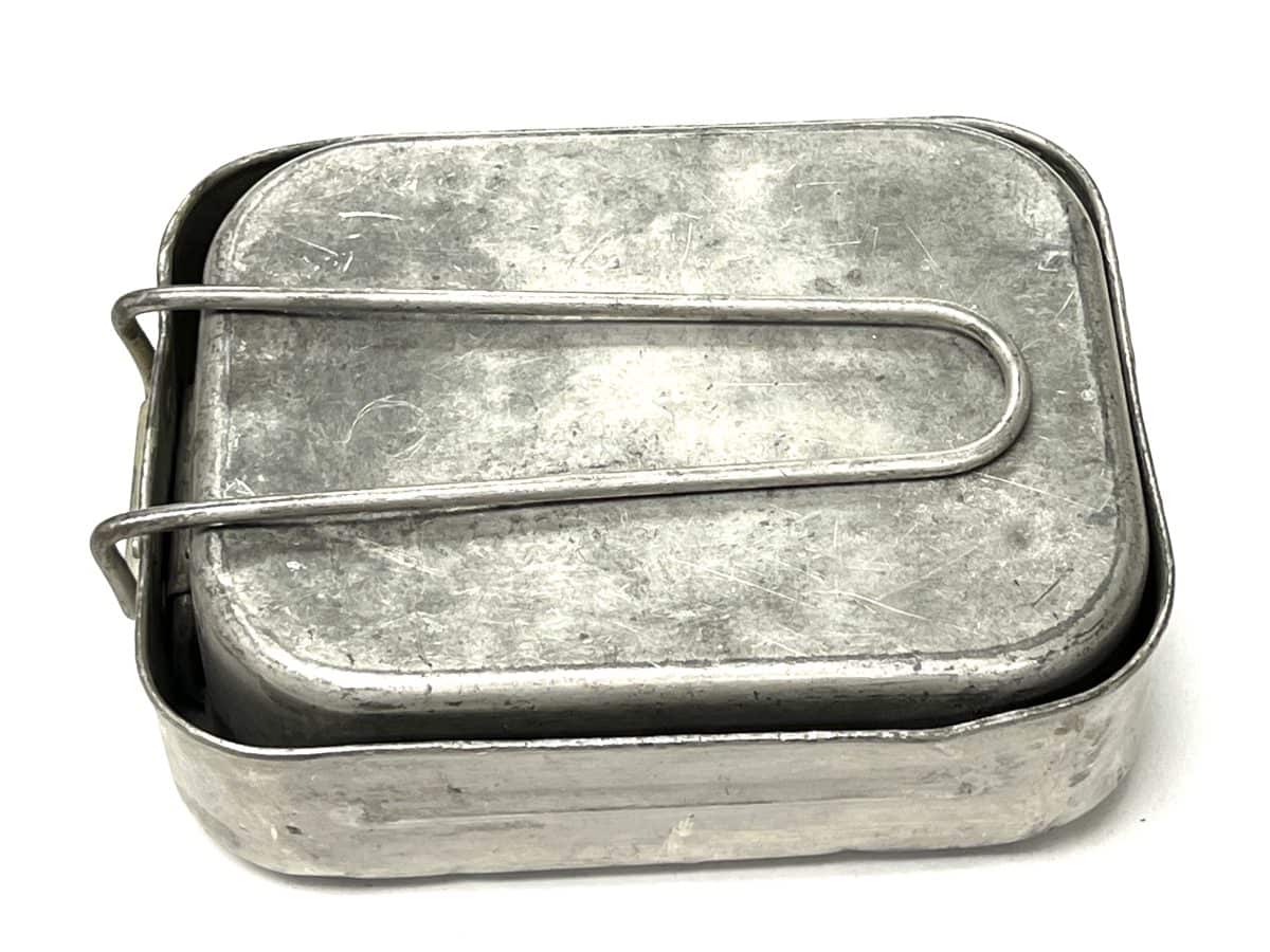 WW2 British Mess Tin Kit 1945 - Enemy Militaria