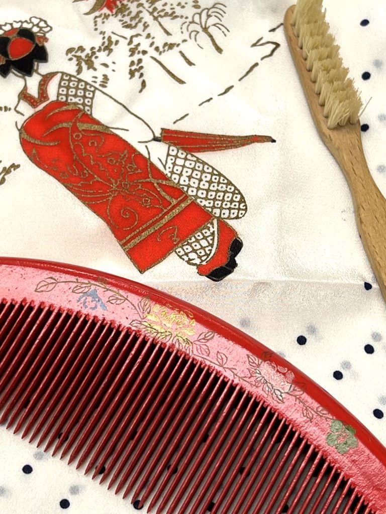 WW2 Japanese Issue Toothbrush, Comb, Spoon and Silk Handkerchief ...