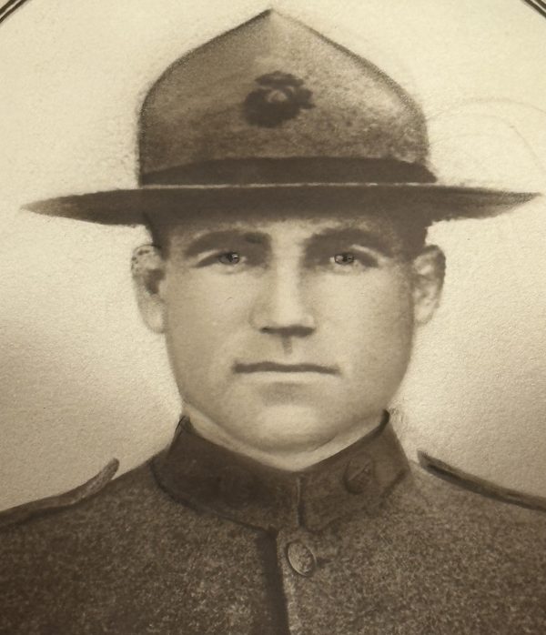 Pair of WW1 USMC Framed Portraits - Enemy Militaria