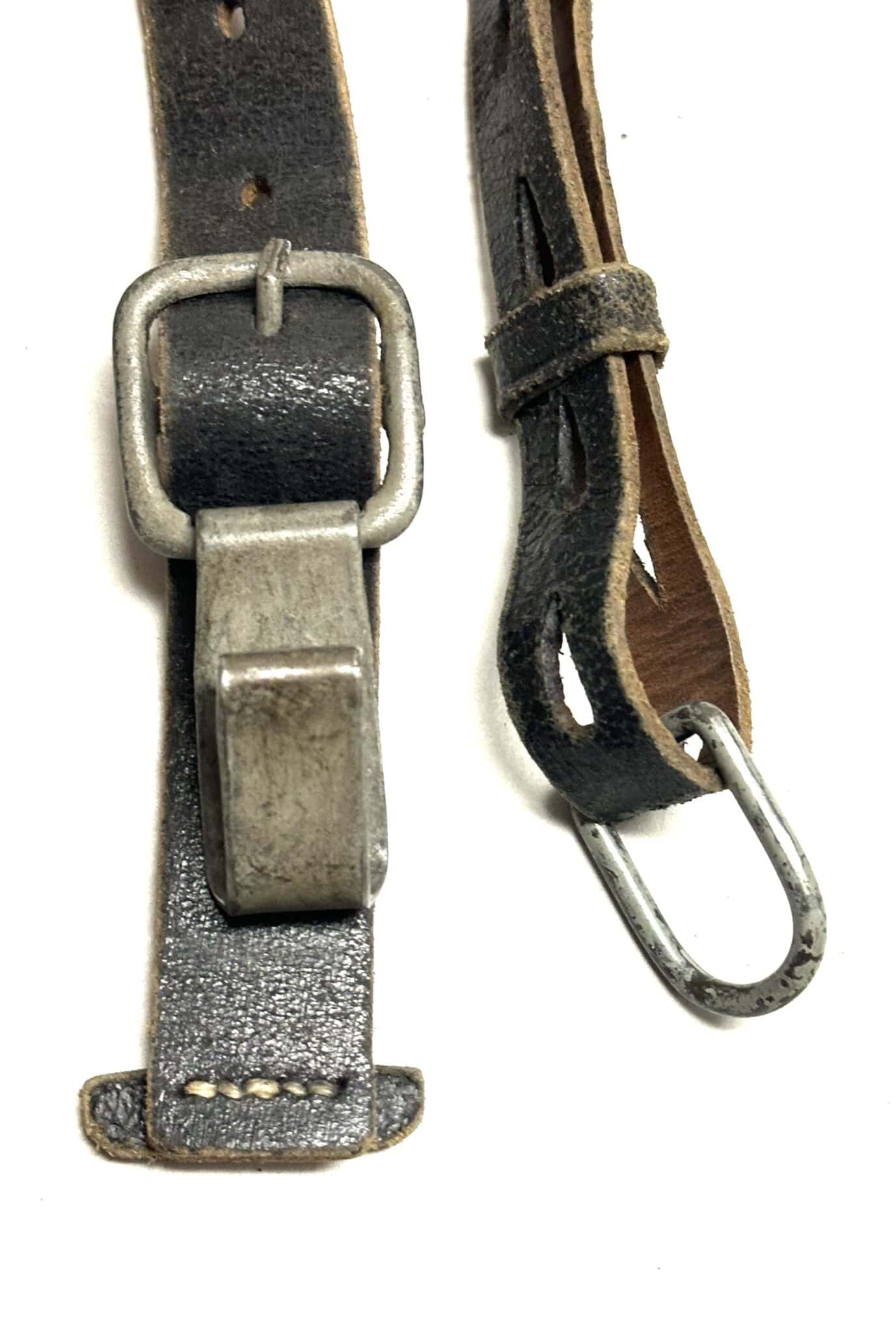 WW2 German Y Straps Franz Berhme Walsrode - Enemy Militaria