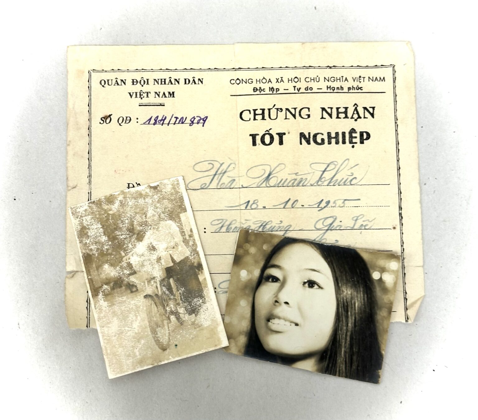 North Vietnamese Army Graduation Certificate & Photos - Enemy Militaria